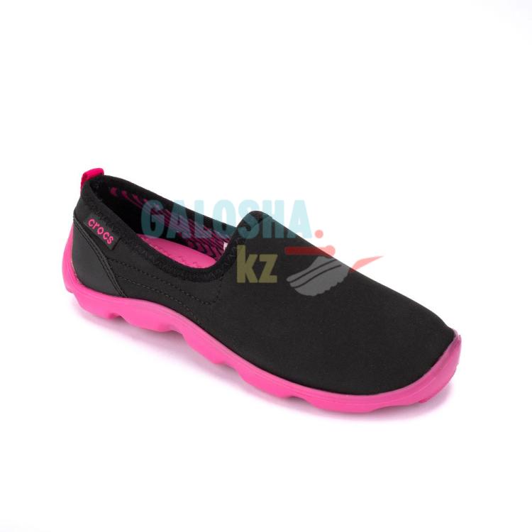 CROCS Duet Busy Day Skimmer Slip Ons For Women